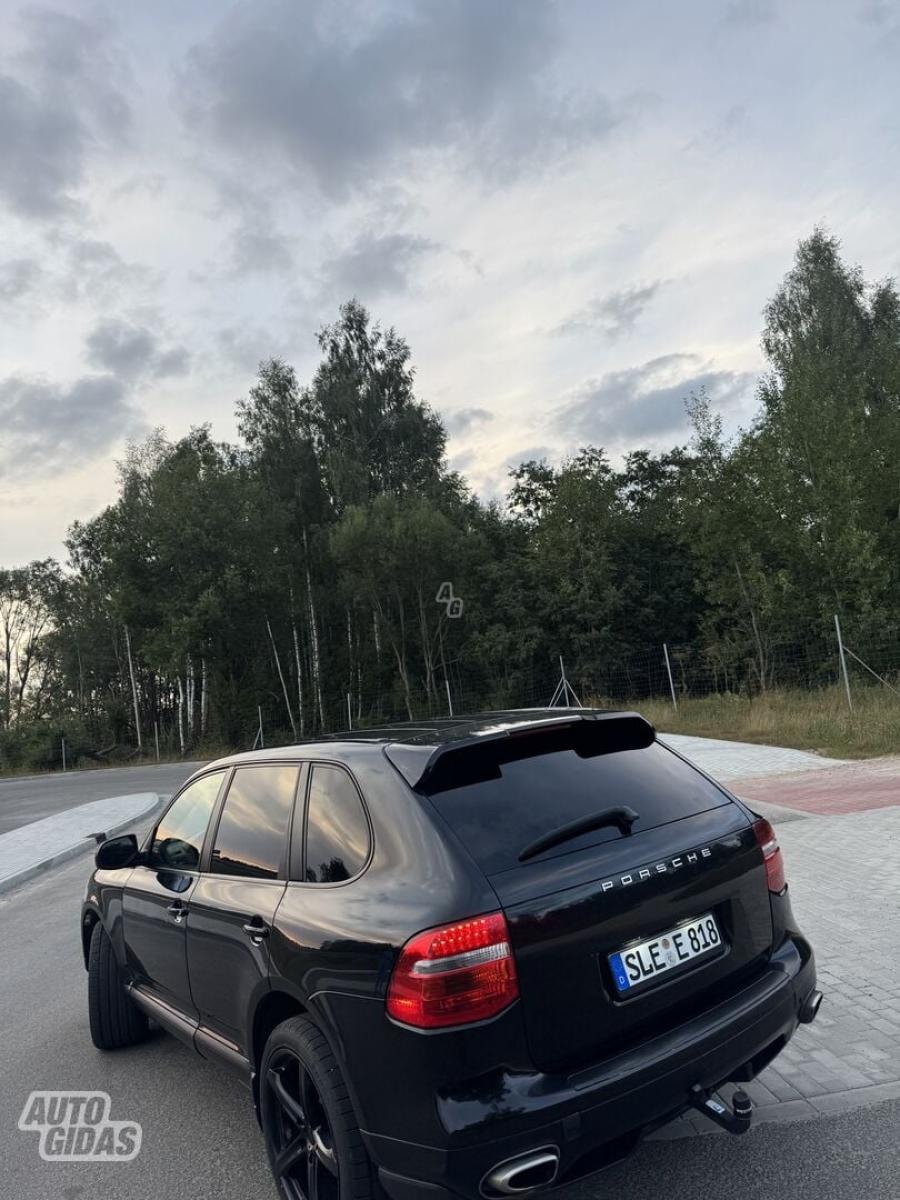 Black Porsche Cayenne 2009 in Vilnius, with an engine capacity of 3.00 L and mileage of 342 thousand km for 6700 €, photo 9 on AUTOMOTO.COM.LV