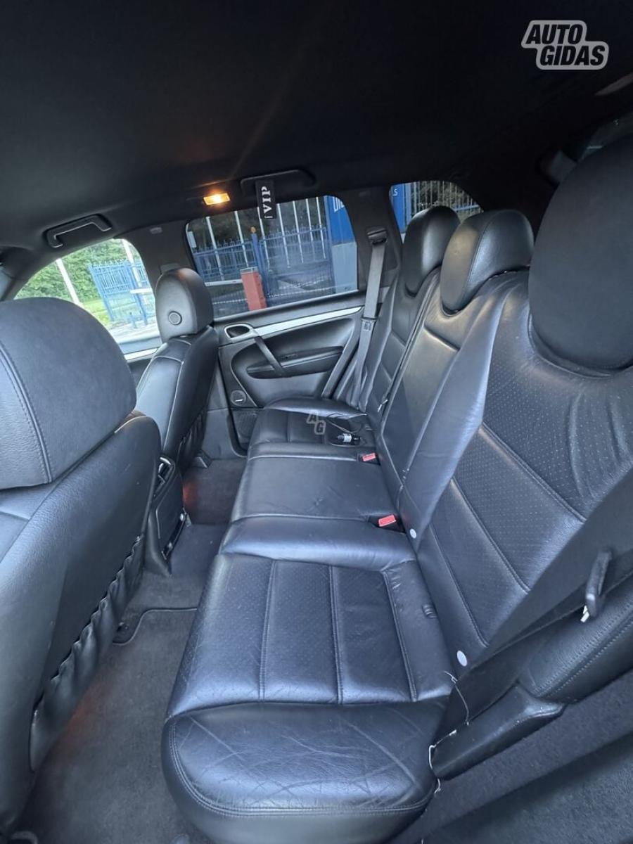 Black Porsche Cayenne 2009 in Vilnius, with an engine capacity of 3.00 L and mileage of 342 thousand km for 6700 €, photo 15 on AUTOMOTO.COM.LV