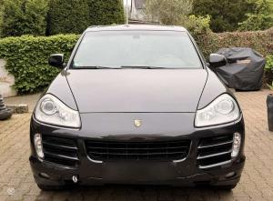 Melns Porsche Cayenne 2009 Marijampole, ar dzinēja tilpumu 2.97 L un nobraukumu 217 tūkst. km par 5900 €, foto 3 vietnē AUTOMOTO.COM.LV