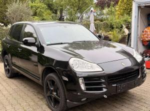 Melns Porsche Cayenne 2009 Marijampole, ar dzinēja tilpumu 2.97 L un nobraukumu 217 tūkst. km par 5900 €, foto 4 vietnē AUTOMOTO.COM.LV