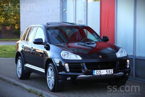 Melns Porsche Cayenne 2009 Rīga, ar dzinēja tilpumu 3.00 L un nobraukumu 252 tūkst. km par 9995 €, foto 5 vietnē AUTOMOTO.COM.LV