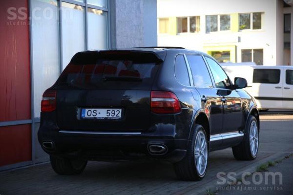 Melns Porsche Cayenne 2009 Rīga, ar dzinēja tilpumu 3.00 L un nobraukumu 252 tūkst. km par 9995 €, foto 7 vietnē AUTOMOTO.COM.LV