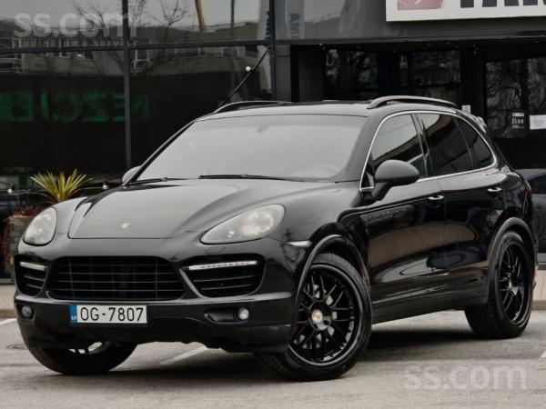 Black Porsche Cayenne 2010 in Riga, with an engine capacity of 4.80 L and mileage of 197 thousand km for 17000 €, photo 1 on AUTOMOTO.COM.LV