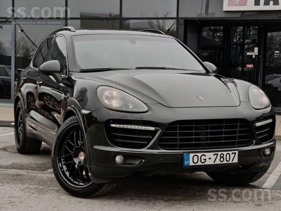 Melns Porsche Cayenne 2010 Rīga, ar dzinēja tilpumu 4.80 L un nobraukumu 197 tūkst. km par 17000 €, foto 4 vietnē AUTOMOTO.COM.LV