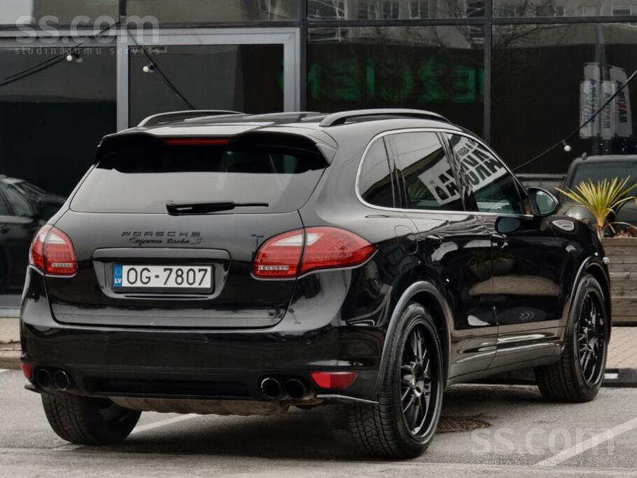 Melns Porsche Cayenne 2010 Rīga, ar dzinēja tilpumu 4.80 L un nobraukumu 197 tūkst. km par 17000 €, foto 7 vietnē AUTOMOTO.COM.LV