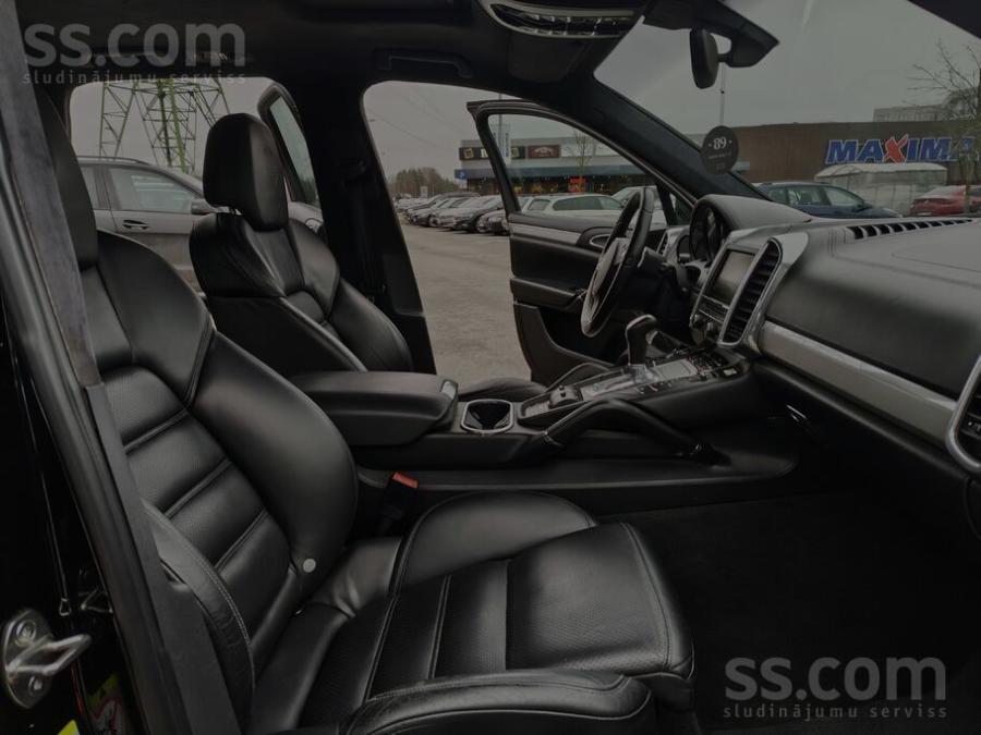 Melns Porsche Cayenne 2010 Rīga, ar dzinēja tilpumu 4.80 L un nobraukumu 197 tūkst. km par 17000 €, foto 13 vietnē AUTOMOTO.COM.LV