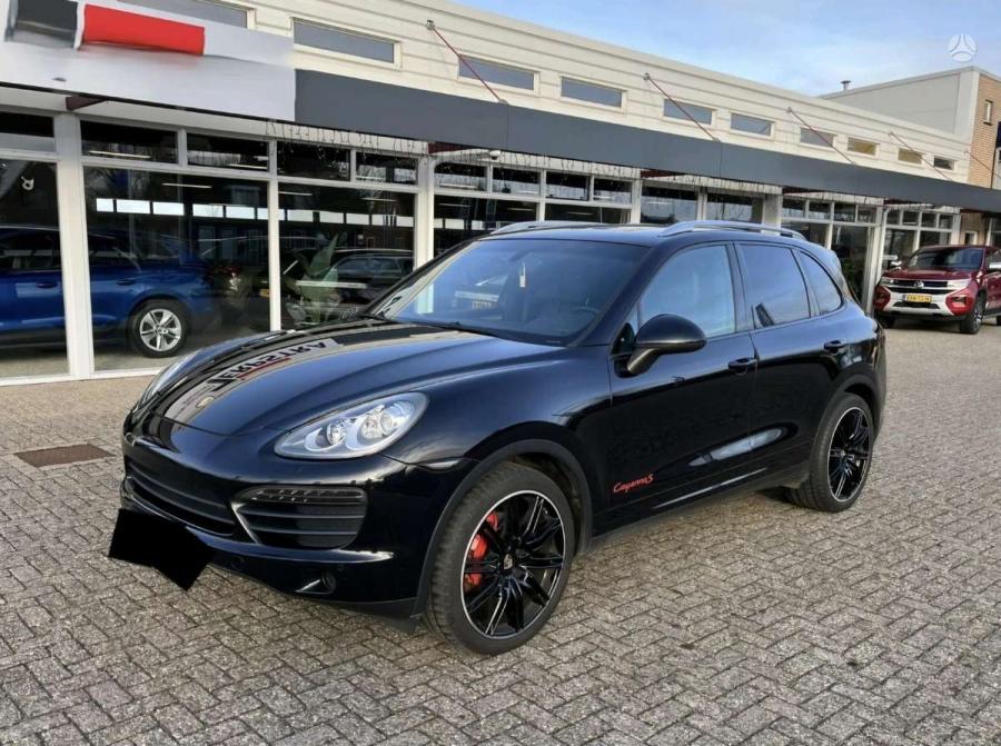 Melns Porsche Cayenne 2010 Utena, ar dzinēja tilpumu 4.81 L un nobraukumu 241 tūkst. km par 8999 €, foto 1 vietnē AUTOMOTO.COM.LV