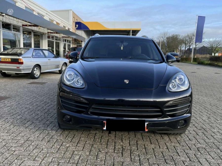 Melns Porsche Cayenne 2010 Utena, ar dzinēja tilpumu 4.81 L un nobraukumu 241 tūkst. km par 8999 €, foto 5 vietnē AUTOMOTO.COM.LV