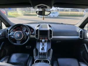 Melns Porsche Cayenne 2010 Utena, ar dzinēja tilpumu 4.81 L un nobraukumu 241 tūkst. km par 8999 €, foto 7 vietnē AUTOMOTO.COM.LV