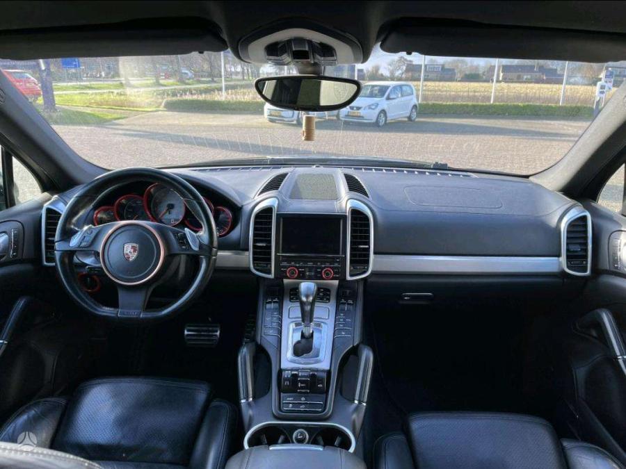 Melns Porsche Cayenne 2010 Utena, ar dzinēja tilpumu 4.81 L un nobraukumu 241 tūkst. km par 8999 €, foto 7 vietnē AUTOMOTO.COM.LV