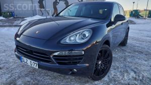 Black Porsche Cayenne 2010 in Riga, with an engine capacity of 3.00 L and mileage of 211 thousand km for 16450 €, photo 2 on AUTOMOTO.COM.LV