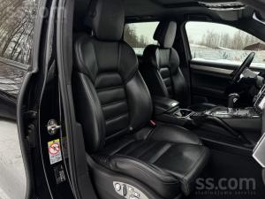 Melns Porsche Cayenne 2010 Rīga, ar dzinēja tilpumu 4.80 L un nobraukumu 0 tūkst. km par 13500 €, foto 9 vietnē AUTOMOTO.COM.LV