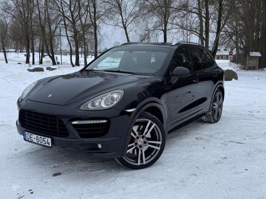 Melns Porsche Cayenne 2010 Rīga, ar dzinēja tilpumu 4.81 L un nobraukumu 220 tūkst. km par 13500 €, foto 1 vietnē AUTOMOTO.COM.LV