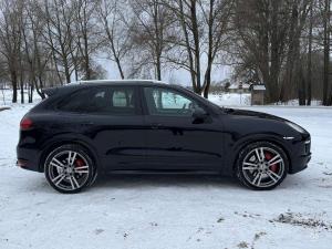 Melns Porsche Cayenne 2010 Rīga, ar dzinēja tilpumu 4.81 L un nobraukumu 220 tūkst. km par 13500 €, foto 3 vietnē AUTOMOTO.COM.LV