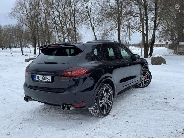 Melns Porsche Cayenne 2010 Rīga, ar dzinēja tilpumu 4.81 L un nobraukumu 220 tūkst. km par 13500 €, foto 4 vietnē AUTOMOTO.COM.LV