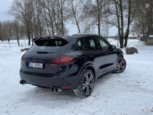 Melns Porsche Cayenne 2010 Rīga, ar dzinēja tilpumu 4.81 L un nobraukumu 220 tūkst. km par 13500 €, foto 4 vietnē AUTOMOTO.COM.LV