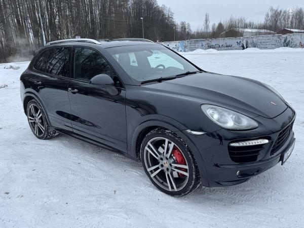 Melns Porsche Cayenne 2010 Rīga, ar dzinēja tilpumu 4.81 L un nobraukumu 220 tūkst. km par 13500 €, foto 7 vietnē AUTOMOTO.COM.LV