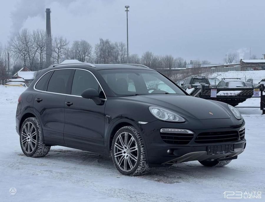 Melns Porsche Cayenne 2010 Tauragė, ar dzinēja tilpumu 3.00 L un nobraukumu 322 tūkst. km par 13350 €, foto 5 vietnē AUTOMOTO.COM.LV