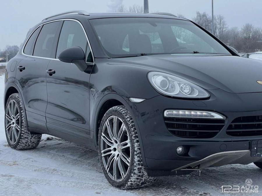 Melns Porsche Cayenne 2010 Tauragė, ar dzinēja tilpumu 3.00 L un nobraukumu 322 tūkst. km par 13350 €, foto 6 vietnē AUTOMOTO.COM.LV