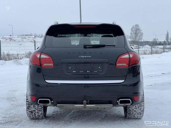 Black Porsche Cayenne 2010 in Taurage, with an engine capacity of 3.00 L and mileage of 322 thousand km for 13350 €, photo 9 on AUTOMOTO.COM.LV