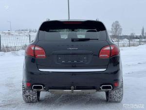 Melns Porsche Cayenne 2010 Tauragė, ar dzinēja tilpumu 3.00 L un nobraukumu 322 tūkst. km par 13350 €, foto 9 vietnē AUTOMOTO.COM.LV
