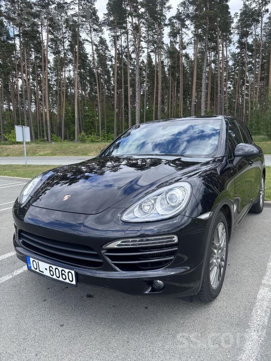 Melns Porsche Cayenne 2010 Rīga, ar dzinēja tilpumu 3.00 L un nobraukumu 239 tūkst. km par 14900 €, foto 1 vietnē AUTOMOTO.COM.LV