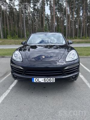 Melns Porsche Cayenne 2010 Rīga, ar dzinēja tilpumu 3.00 L un nobraukumu 239 tūkst. km par 14900 €, foto 7 vietnē AUTOMOTO.COM.LV