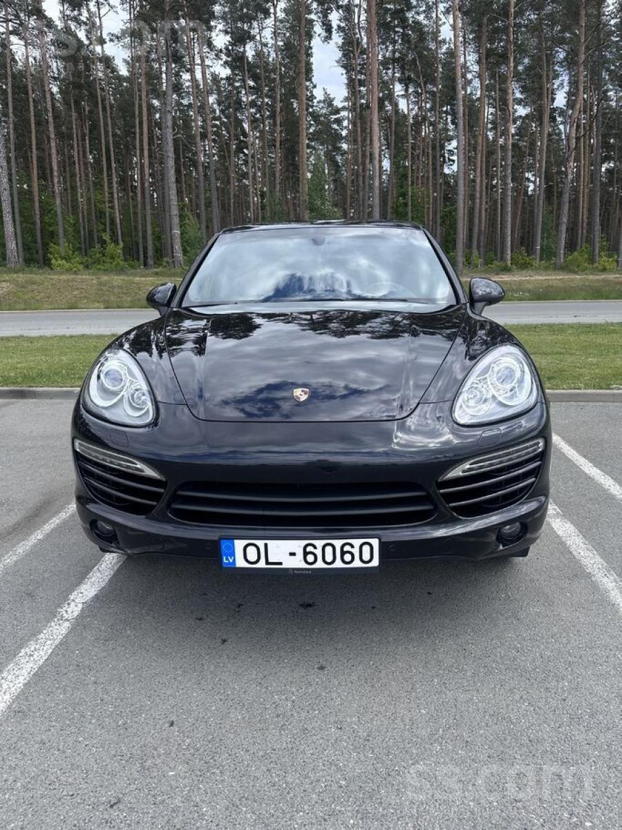 Melns Porsche Cayenne 2010 Rīga, ar dzinēja tilpumu 3.00 L un nobraukumu 239 tūkst. km par 14900 €, foto 7 vietnē AUTOMOTO.COM.LV