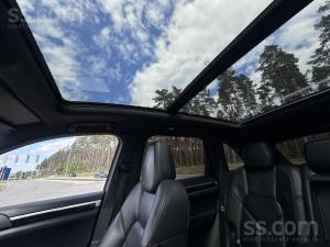 Melns Porsche Cayenne 2010 Rīga, ar dzinēja tilpumu 3.00 L un nobraukumu 239 tūkst. km par 14900 €, foto 16 vietnē AUTOMOTO.COM.LV