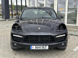 Black Porsche Cayenne 2010 in Vilnius, with an engine capacity of 4.81 L and mileage of 229 thousand km for 9300 €, photo 3 on AUTOMOTO.COM.LV