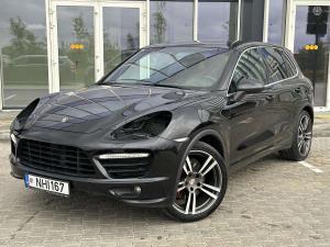 Black Porsche Cayenne 2010 in Vilnius, with an engine capacity of 4.81 L and mileage of 229 thousand km for 9300 €, photo 4 on AUTOMOTO.COM.LV