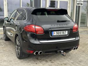 Black Porsche Cayenne 2010 in Vilnius, with an engine capacity of 4.81 L and mileage of 229 thousand km for 9300 €, photo 7 on AUTOMOTO.COM.LV