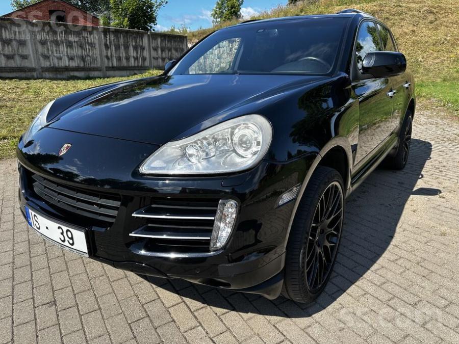 Melns Porsche Cayenne 2010 Daugavpils, ar dzinēja tilpumu 3.00 L un nobraukumu 255 tūkst. km par 12500 €, foto 3 vietnē AUTOMOTO.COM.LV