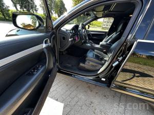 Melns Porsche Cayenne 2010 Daugavpils, ar dzinēja tilpumu 3.00 L un nobraukumu 255 tūkst. km par 12500 €, foto 15 vietnē AUTOMOTO.COM.LV