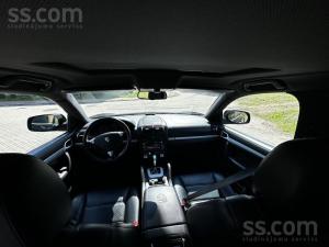 Melns Porsche Cayenne 2010 Daugavpils, ar dzinēja tilpumu 3.00 L un nobraukumu 255 tūkst. km par 12500 €, foto 18 vietnē AUTOMOTO.COM.LV
