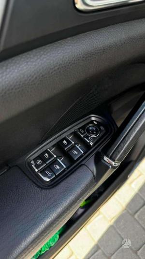 Black Porsche Cayenne 2010 in Klaipeda, with an engine capacity of 2.97 L and mileage of 295 thousand km for 13500 €, photo 10 on AUTOMOTO.COM.LV