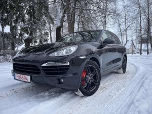 Melns Porsche Cayenne 2011 Utena, ar dzinēja tilpumu 3.00 L un nobraukumu 274 tūkst. km par 14700 €, foto 2 vietnē AUTOMOTO.COM.LV