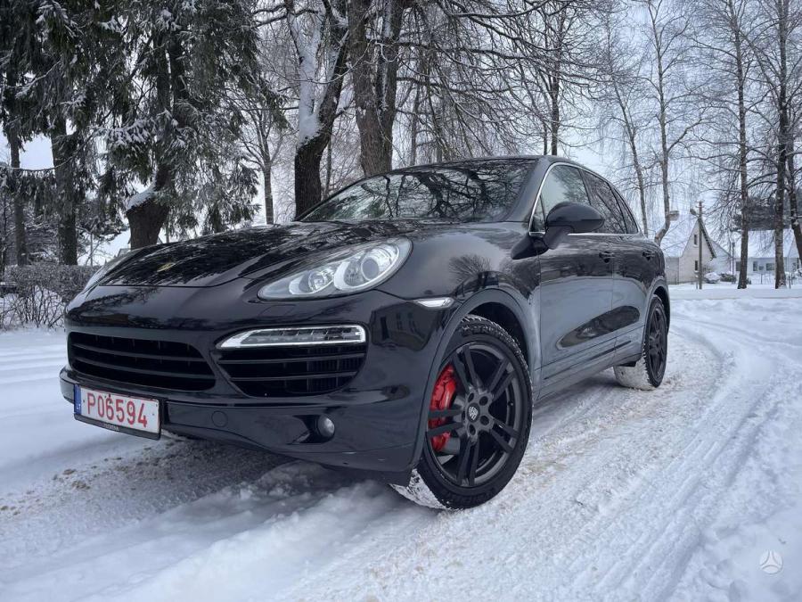 Melns Porsche Cayenne 2011 Utena, ar dzinēja tilpumu 3.00 L un nobraukumu 274 tūkst. km par 14700 €, foto 2 vietnē AUTOMOTO.COM.LV