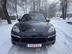 Melns Porsche Cayenne 2011 Utena, ar dzinēja tilpumu 3.00 L un nobraukumu 274 tūkst. km par 14700 €, foto 3 vietnē AUTOMOTO.COM.LV