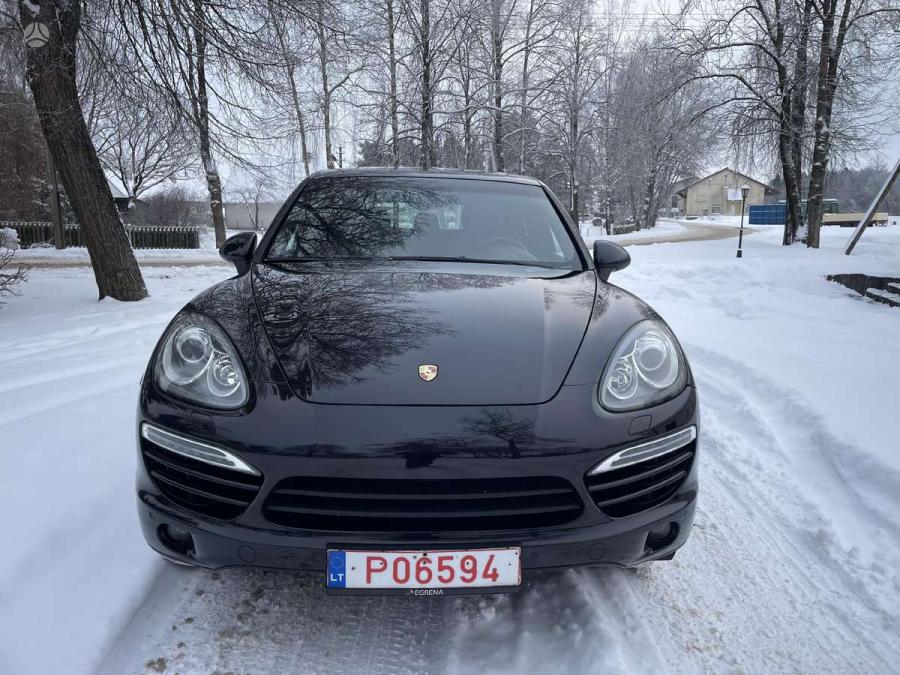 Melns Porsche Cayenne 2011 Utena, ar dzinēja tilpumu 3.00 L un nobraukumu 274 tūkst. km par 14700 €, foto 3 vietnē AUTOMOTO.COM.LV