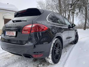 Melns Porsche Cayenne 2011 Utena, ar dzinēja tilpumu 3.00 L un nobraukumu 274 tūkst. km par 14700 €, foto 5 vietnē AUTOMOTO.COM.LV