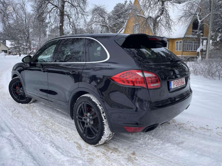 Melns Porsche Cayenne 2011 Utena, ar dzinēja tilpumu 3.00 L un nobraukumu 274 tūkst. km par 14700 €, foto 7 vietnē AUTOMOTO.COM.LV