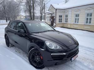 Melns Porsche Cayenne 2011 Utena, ar dzinēja tilpumu 3.00 L un nobraukumu 274 tūkst. km par 14700 €, foto 10 vietnē AUTOMOTO.COM.LV