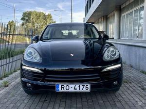 Black Porsche Cayenne 2011 in Riga, with an engine capacity of 3.60 L and mileage of 241 thousand km for 8000 €, photo 2 on AUTOMOTO.COM.LV