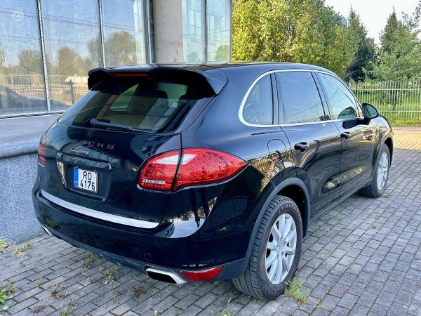 Melns Porsche Cayenne 2011 Rīga, ar dzinēja tilpumu 3.60 L un nobraukumu 241 tūkst. km par 8000 €, foto 4 vietnē AUTOMOTO.COM.LV