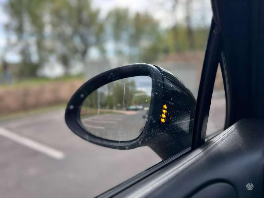 Black Porsche Cayenne 2011 in Vilnius, with an engine capacity of 2.97 L and mileage of 340 thousand km for 16500 €, photo 15 on AUTOMOTO.COM.LV