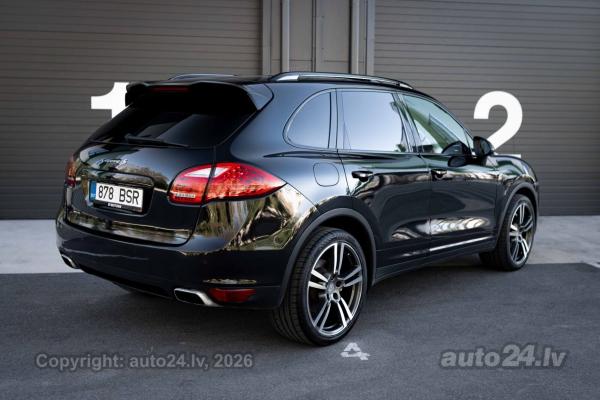 Black Porsche Cayenne 2011 in Tallinn, with an engine capacity of 4.80 L and mileage of 266 thousand km for 12490 €, photo 8 on AUTOMOTO.COM.LV