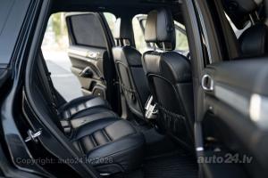 Melns Porsche Cayenne 2011 Tallina, ar dzinēja tilpumu 4.80 L un nobraukumu 266 tūkst. km par 12490 €, foto 19 vietnē AUTOMOTO.COM.LV