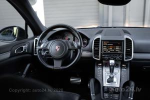 Melns Porsche Cayenne 2011 Tallina, ar dzinēja tilpumu 4.80 L un nobraukumu 266 tūkst. km par 12490 €, foto 21 vietnē AUTOMOTO.COM.LV