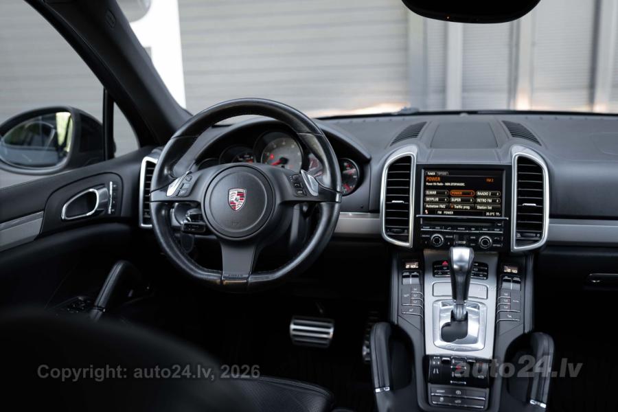 Melns Porsche Cayenne 2011 Tallina, ar dzinēja tilpumu 4.80 L un nobraukumu 266 tūkst. km par 12490 €, foto 21 vietnē AUTOMOTO.COM.LV